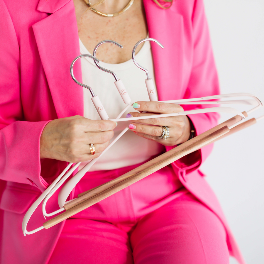 A Brief History of the Clothes Hanger – shopyoursandours